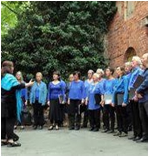 Der deutsch-griechische Chor Polyphonia Berlin auf dem Chorfest in den Internationalen Gärten ...